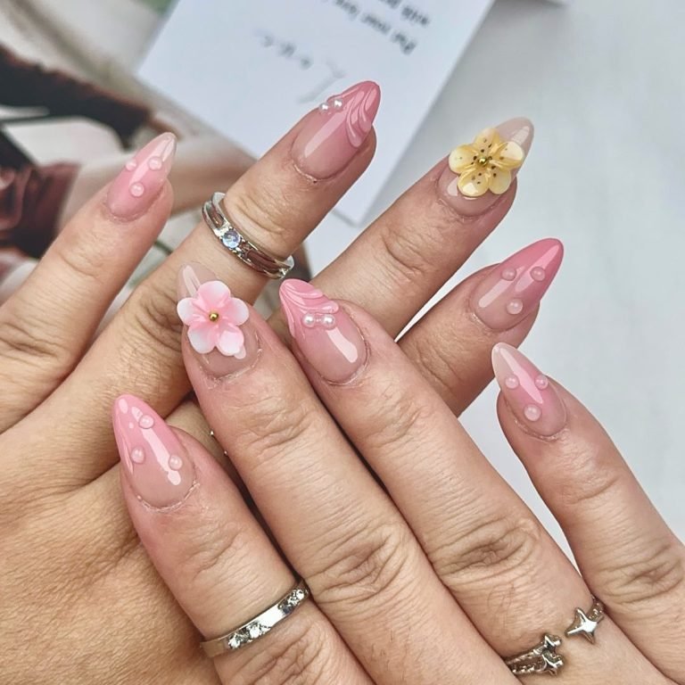 30 Must-Try 3D Flower Nail Ideas That Everyone Is Obsessed With - Glimsie