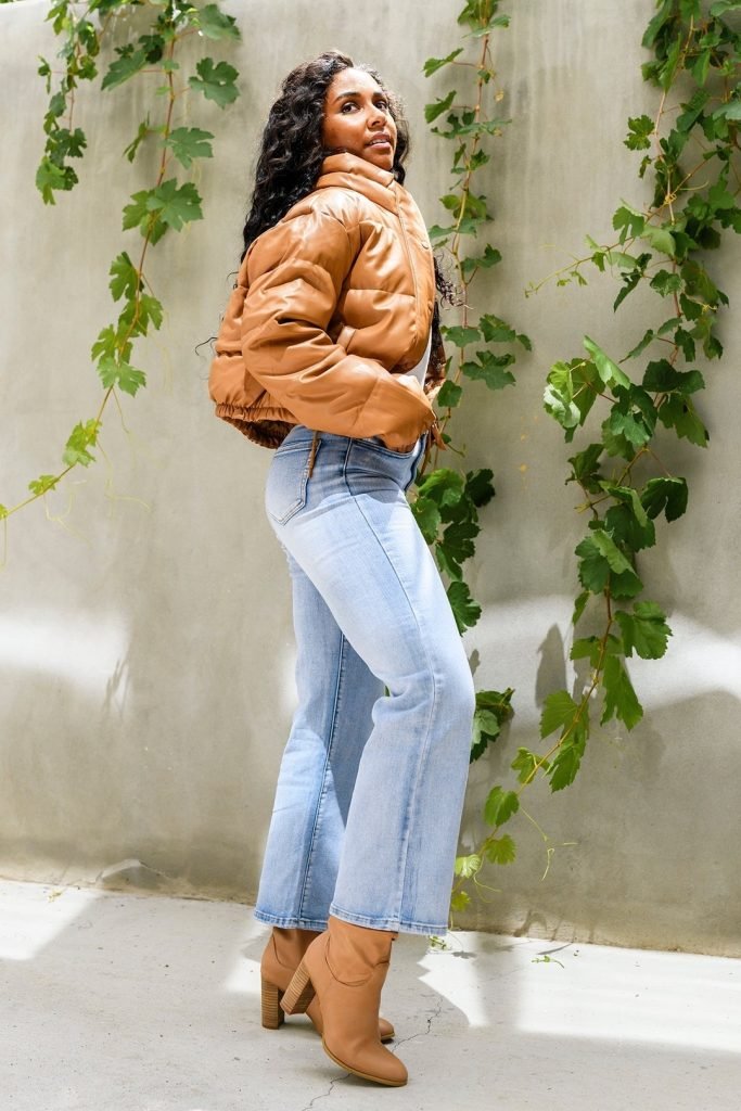 22 Sophisticated Puffer Jacket Outfit Ideas For Women That Elevate Any ...