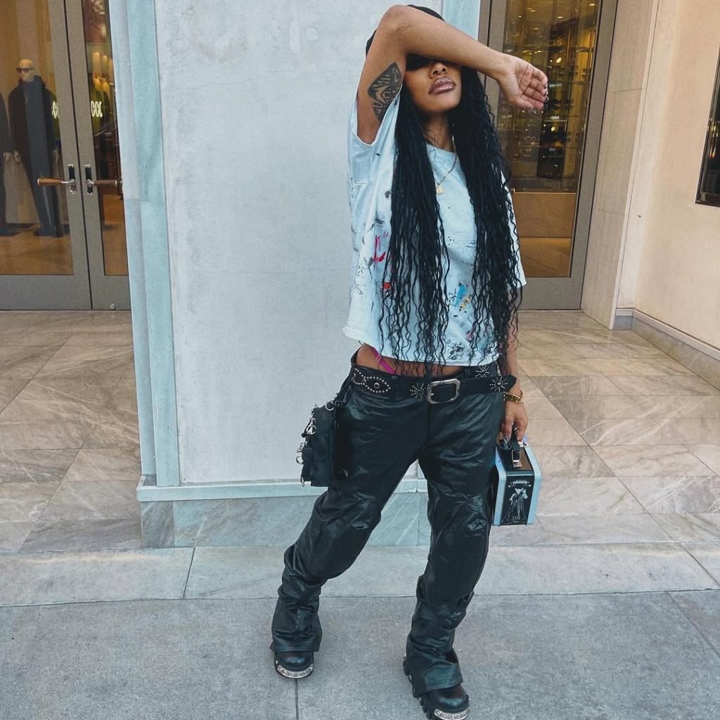 20 Tomboy Outfit Ideas For Girls That Turn Casual Into Catwalk - Glimsie