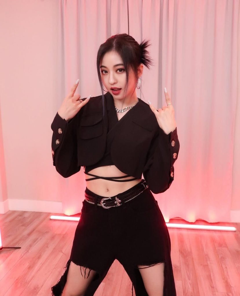 20 Tomboy Outfit Ideas For Girls That Turn Casual Into Catwalk - Glimsie