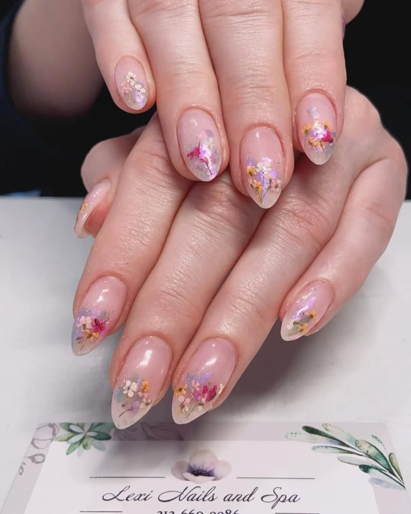 36 Elegant Flower Nail Ideas Perfect for Any Season - Glimsie