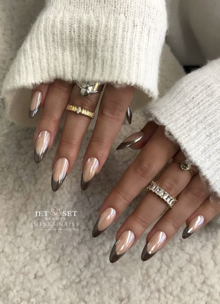 21 French Nail Ideas That Bring a Modern Twist to a Timeless Style ...