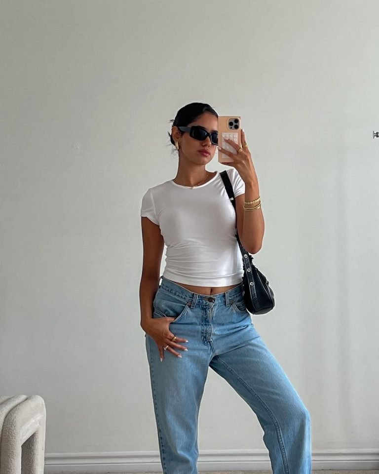 21 Clean Girl Outfit Ideas That Turn Basic Pieces Into Aesthetic ...