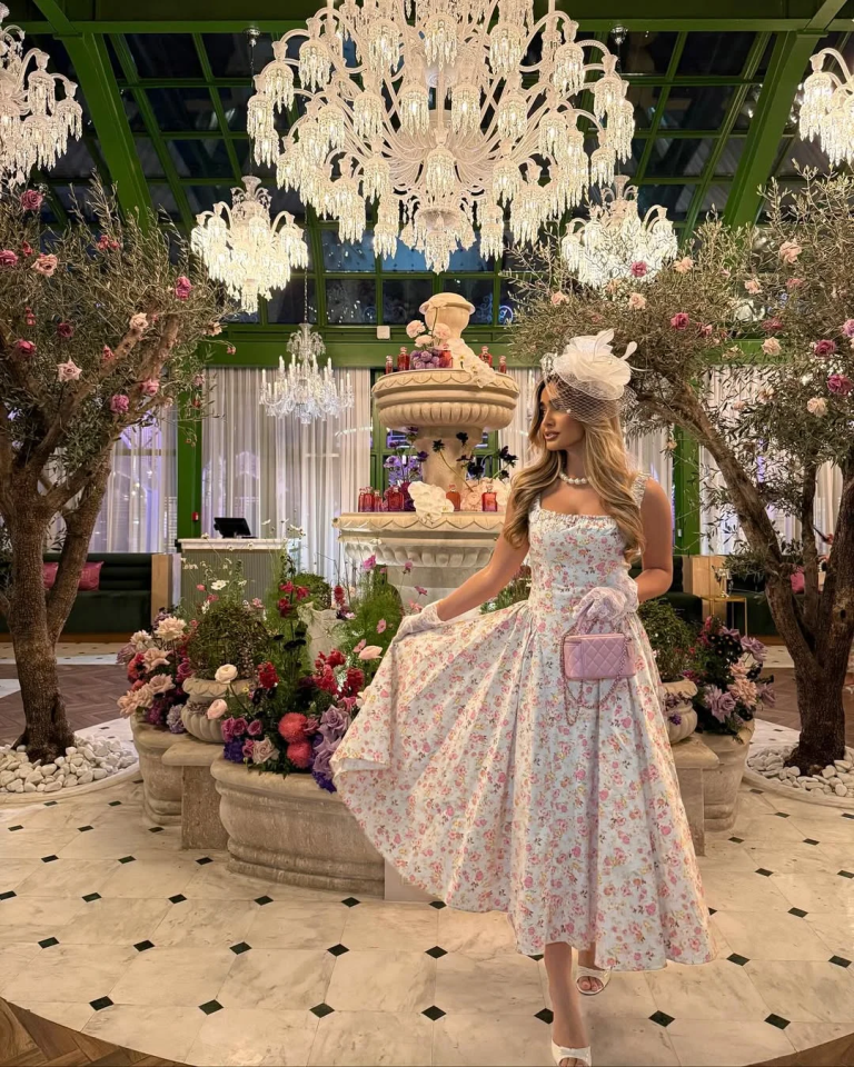 26 Tea Party Outfit Ideas Creating the Sweetest Daytime Looks - Glimsie