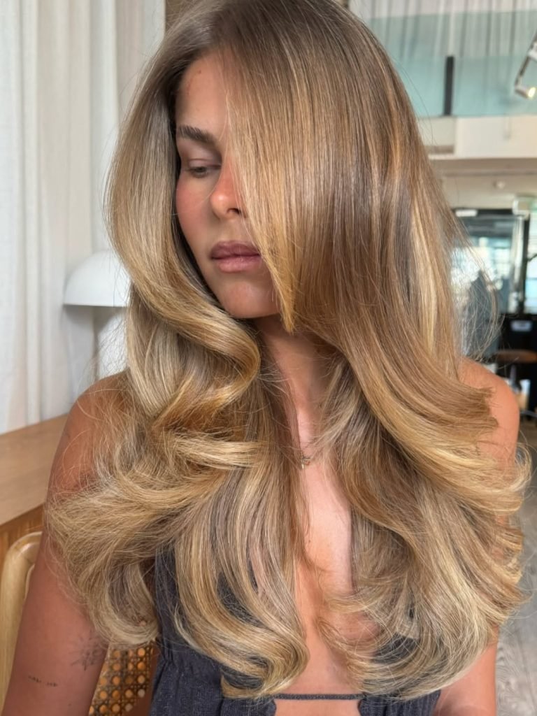 18 Blowout Hairstyle Ideas That Elevate Even the Simplest Hairstyles ...