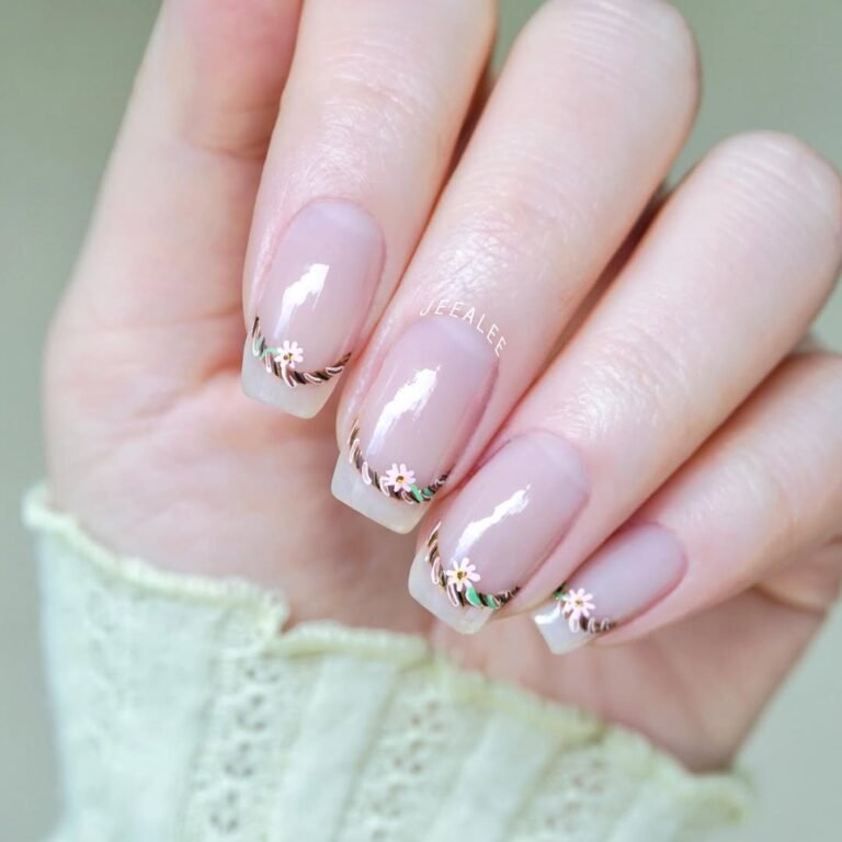 26 Easter French Tip Nail Ideas Inspiring the Prettiest Springtime ...